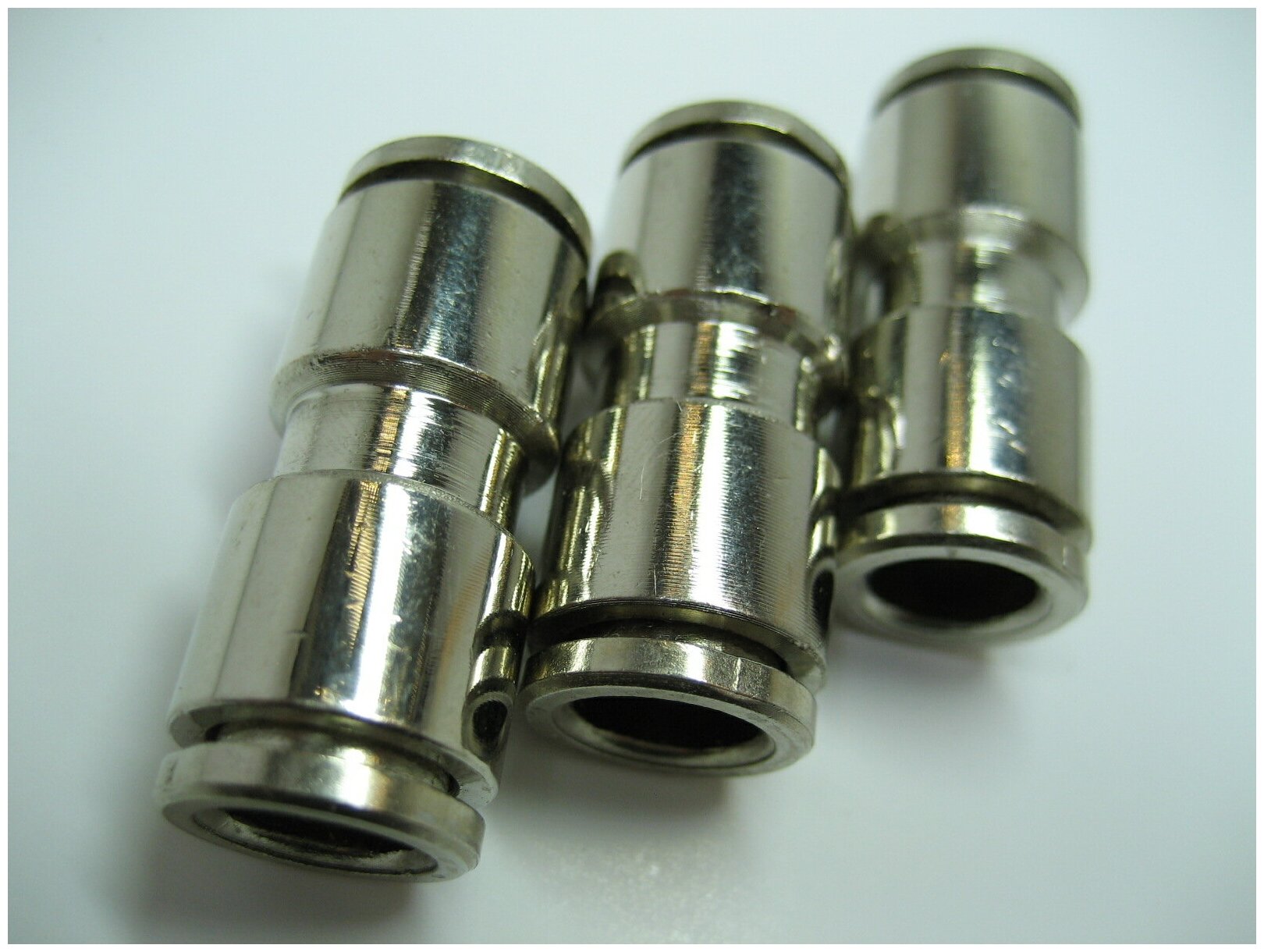 3шт 8мм фитинг пневматический цанговый, металл не магнитится, для трубок 8мм