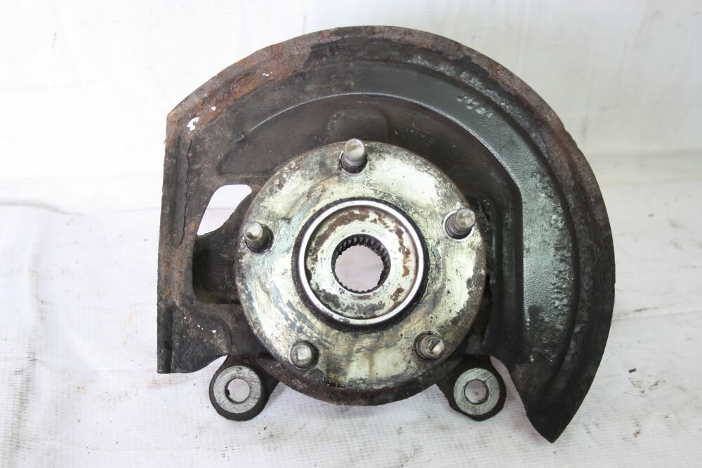 Кулак поворотный передний правый Nissan Juke I 400141KK0A