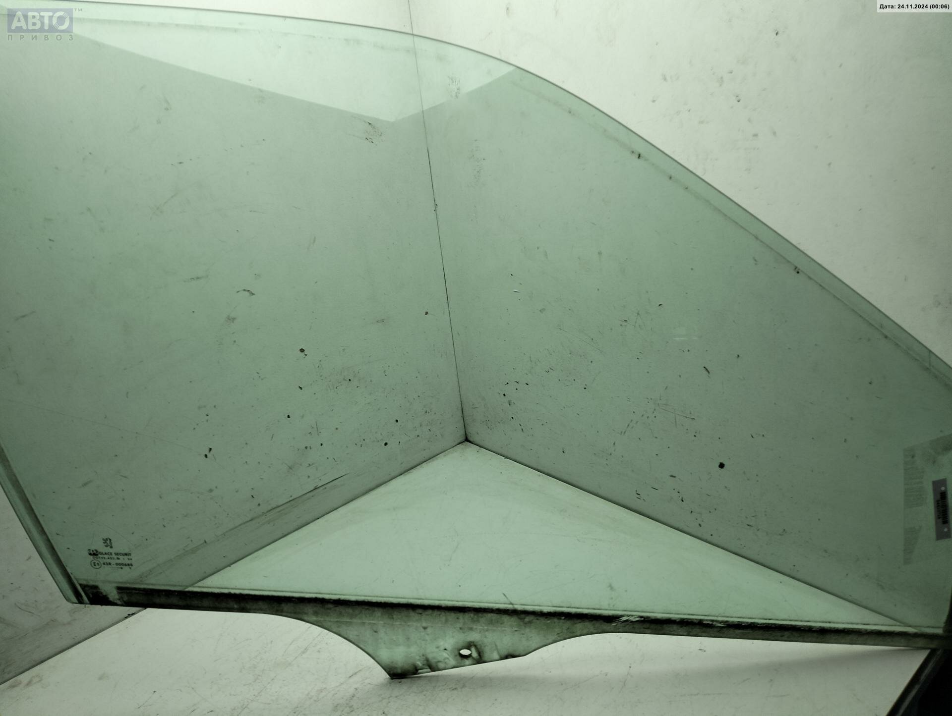 Стекло двери передней правой Peugeot 406