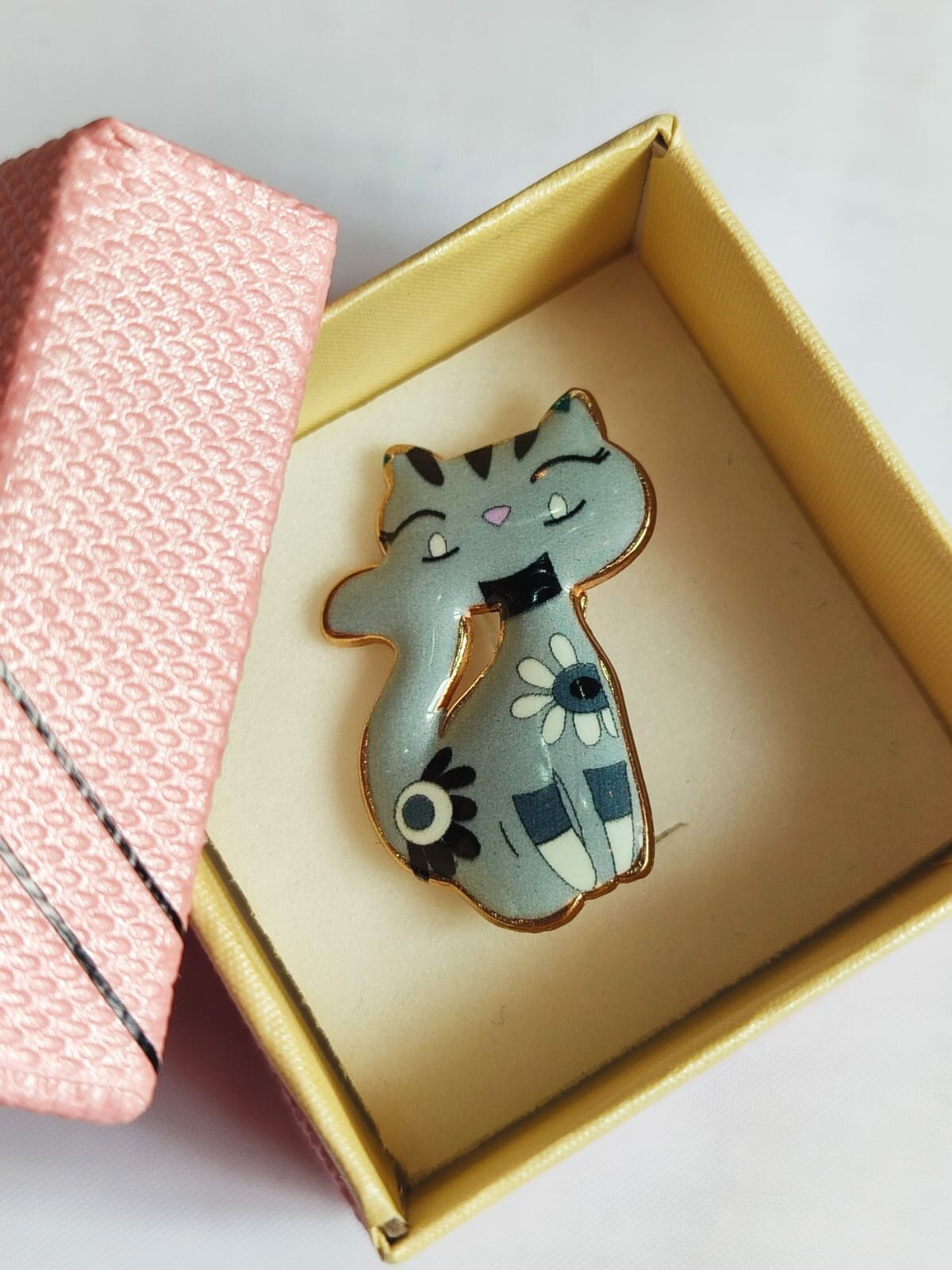 Брошь, эмаль