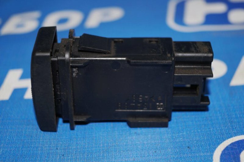 Кнопка многофункциональная Mazda 6 GG 2.0 LF 2004 (б/у)