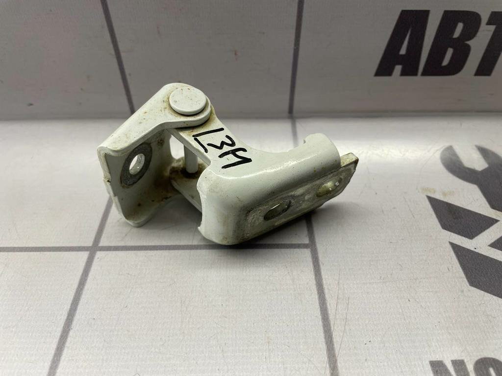 Петля двери Renault Megane 3 09-16