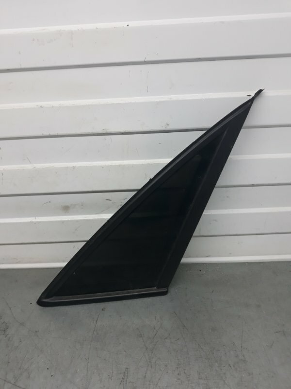 Форточка задняя правая Audi А4 8D2 ARG 1999-2000