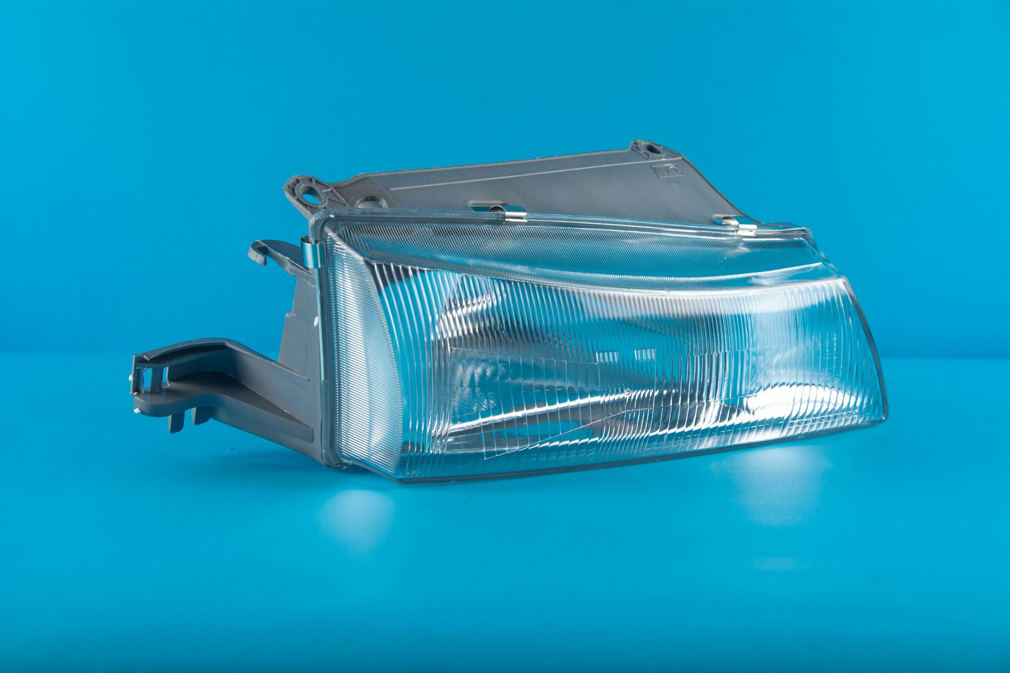 Фара Daewoo Nexia Дэу Нексия I поколения, года 1995-2008, 1 шт, ближний дальний свет галогенная передняя правая