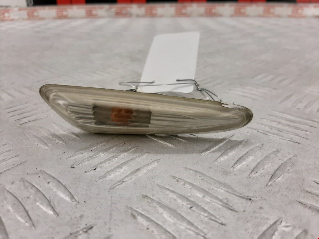 Повторитель указателя поворота правый BMW X3 (E83) 63133418448 арт. 776641