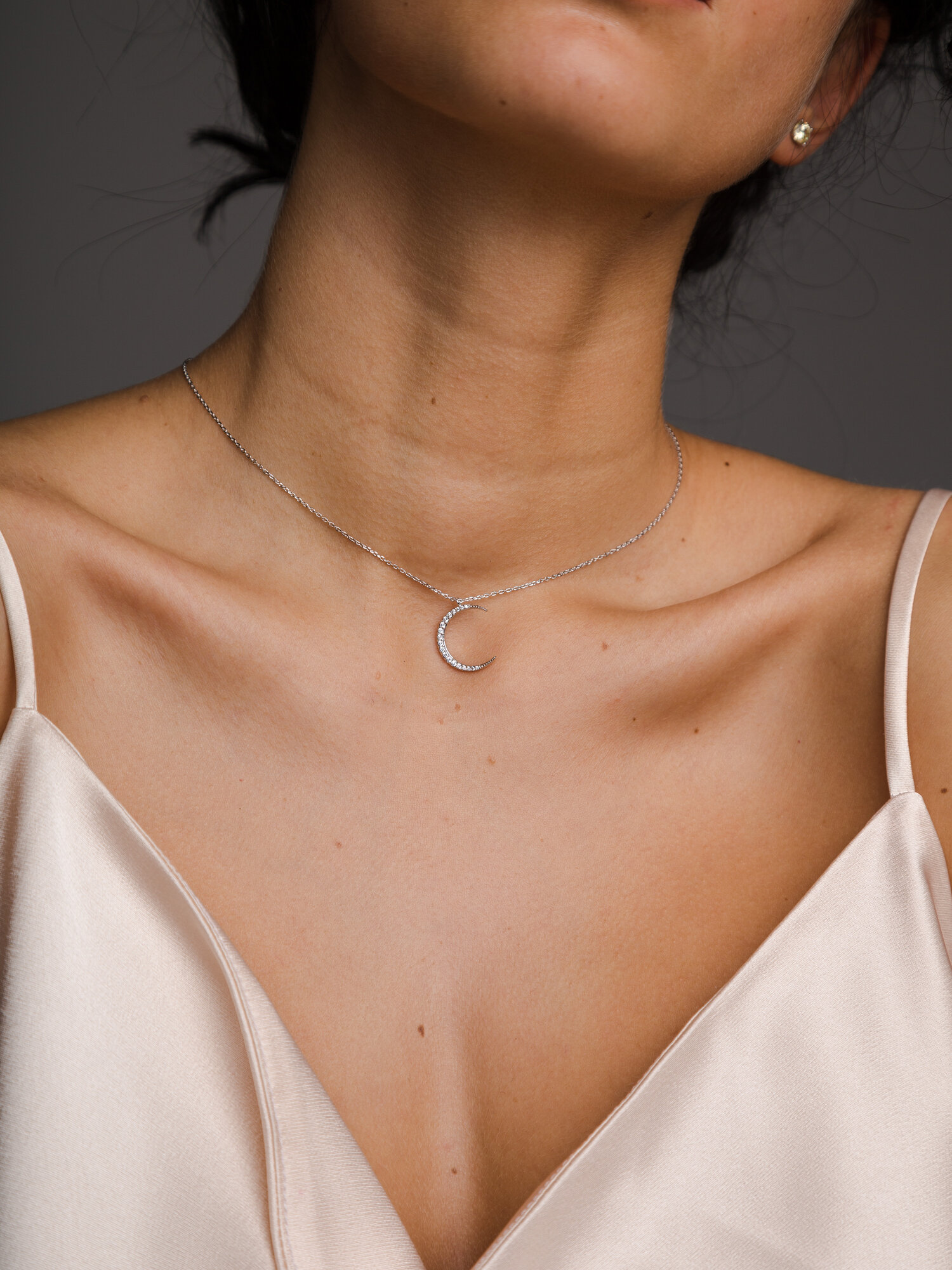 Колье, циркон