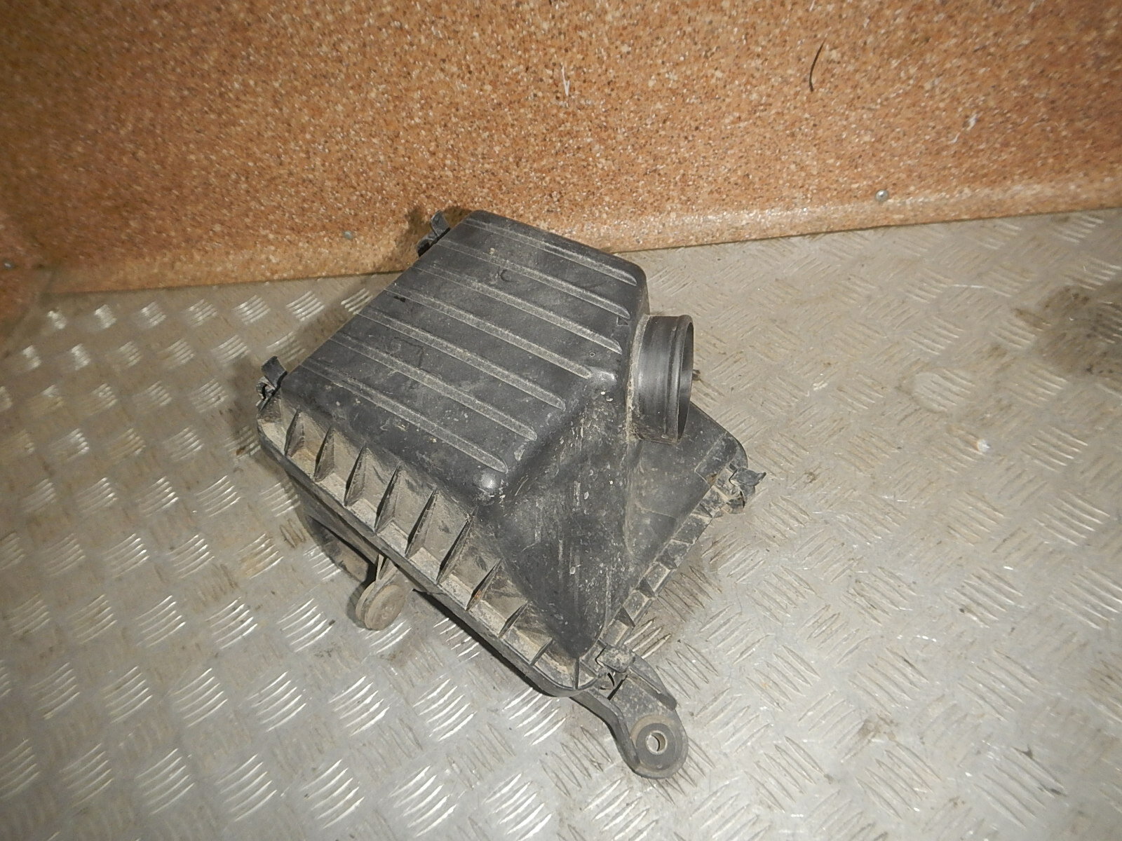 Б/У Корпус воздушного фильтра, Hyundai (Хендэ)-SONATA (01-) HYUNDAI SONATA (01-12) Без повреждений. 319010 Hyundai-KIA ...