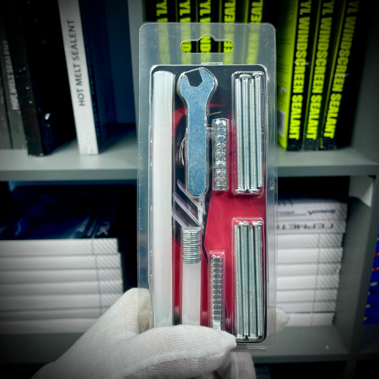 Шпильки для установки линз, би-линз, Biled модулей / ретрофит