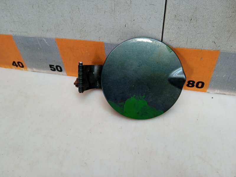 Б/У лючок топливного бака, Додж Караван 3 Лючок бензобака Dodge Caravan 1999 3 332581 CHRYSLER арт. 4674991