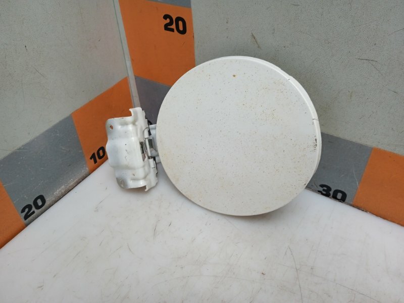 Б/У лючок топливного бака, Инфинити Джей Икс 35 Лючок бензобака Infiniti JX35, QX60 2013 L50 300764 NISSAN арт. G88303JAMA