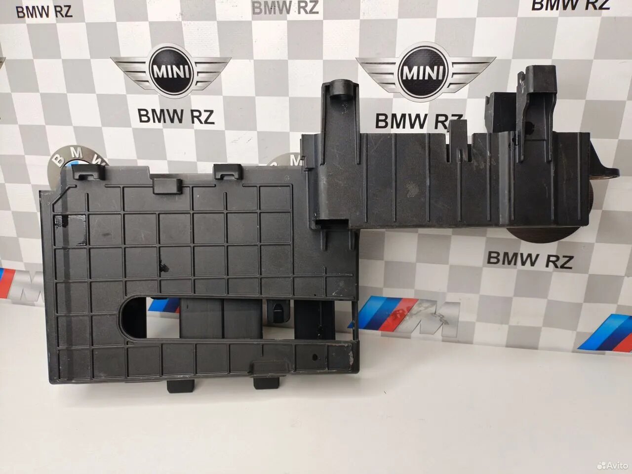 Кронштейн электронного блока управления для BMW F90, BMW, 12907856807, черный