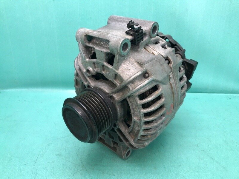 Генератор Audi A4 B8 CDH 06H903016L