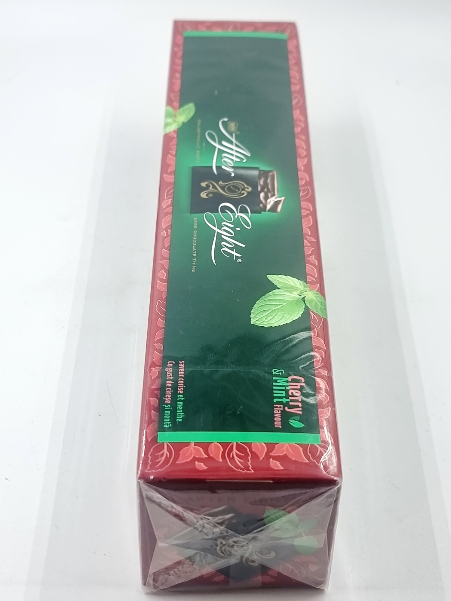 Шоколад порционный с начинкой AFTER EIGHT вишня и мята, 400 г