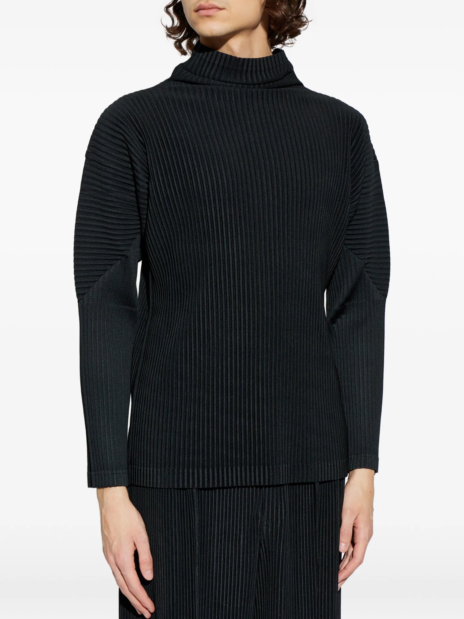Рубашка HOMME PLISSE ISSEY MIYAKE High-neck pleated shirt