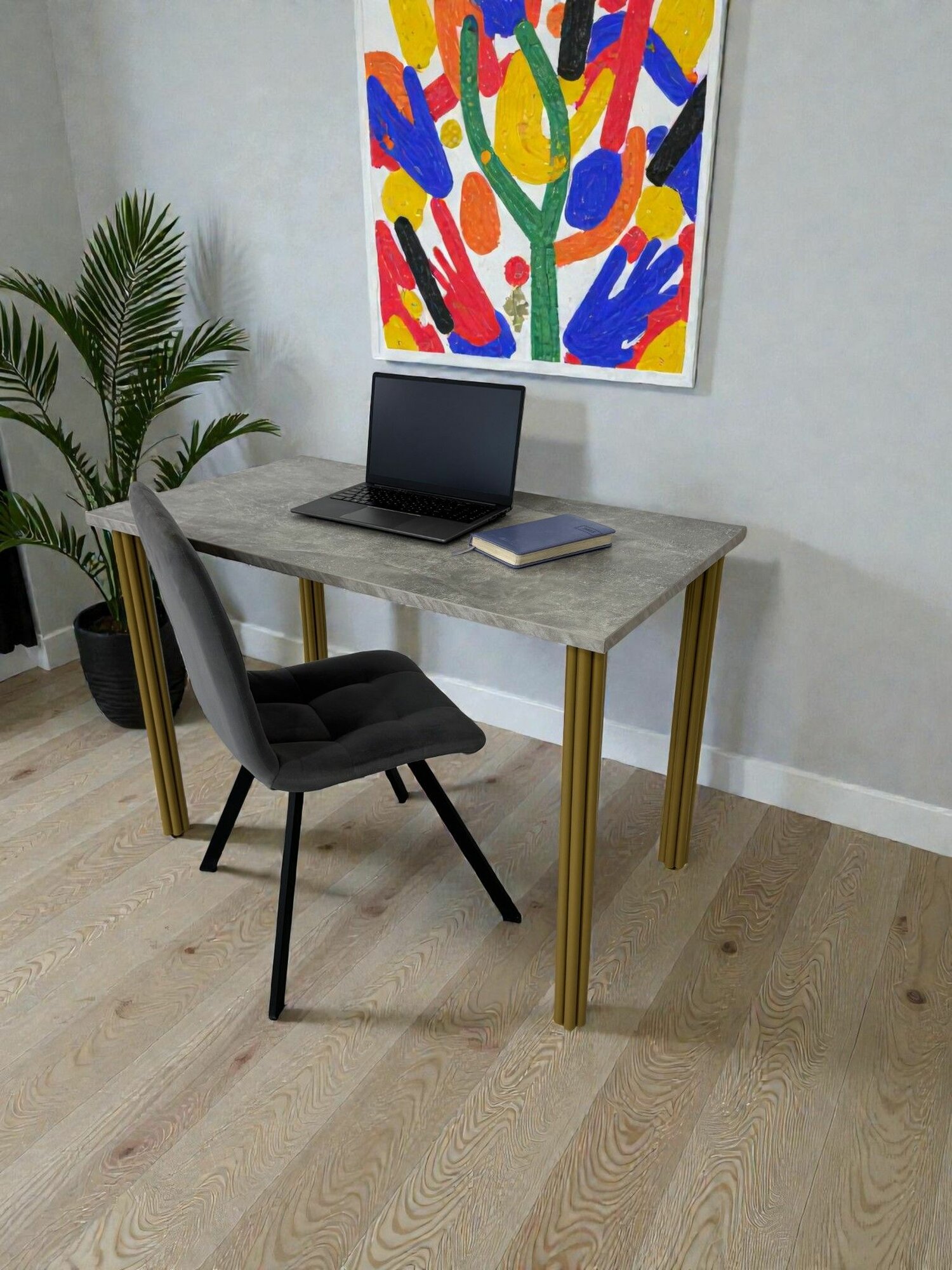 Стол дизайнерский компьютерный/ цвет Бетон Светлый, 110*60 см. Ножки золото.