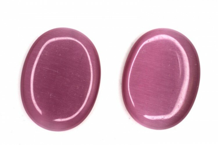 Кабошон овальный Кошачий глаз 40х30х6,5мм, цвет розовый, 2032-021, 1шт