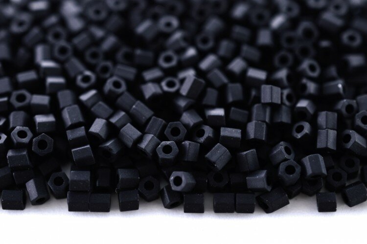 Бисер японский TOHO Hexagon шестиугольный 11/0 #0049F черный, матовый непрозрачный, 5 грамм