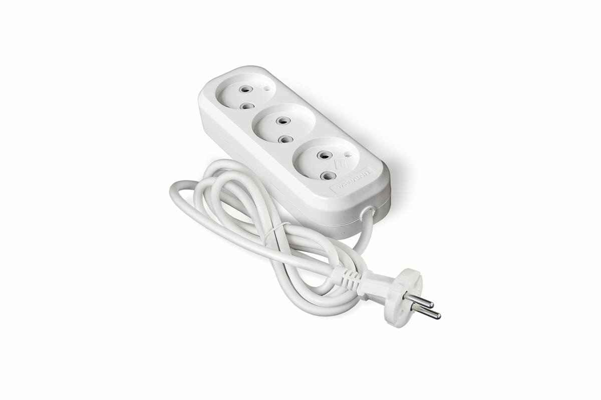 UNIVersal Удлинитель Е-203 ПВС 2*0,75 3гн. б/з 3м (еврослот), арт. 9631964