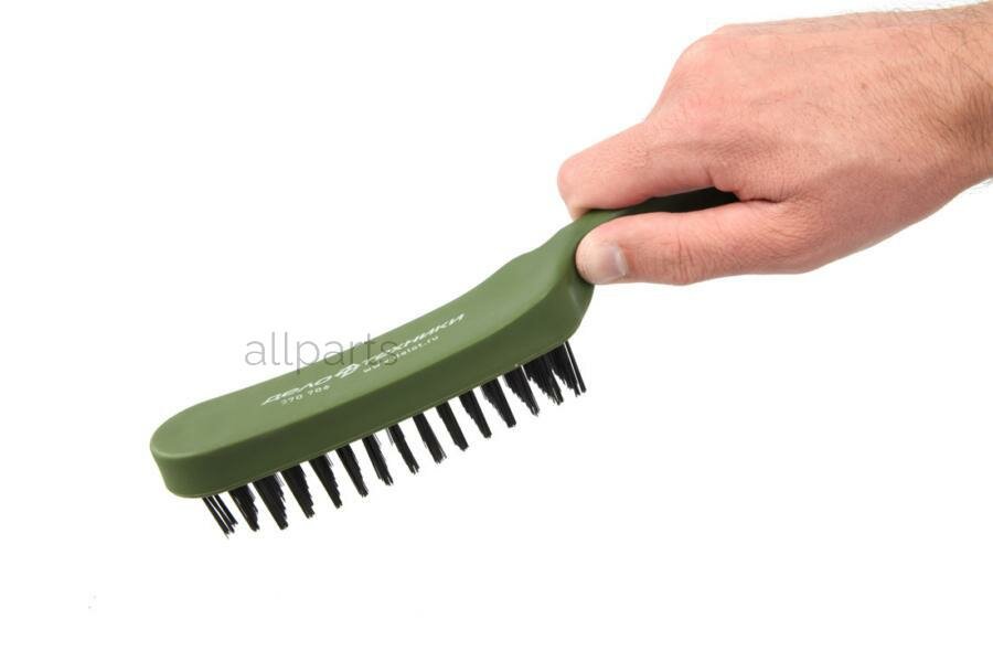 Дело техники 270734 Щетка с пластиковой рукояткой латунная щетина 4 рядная