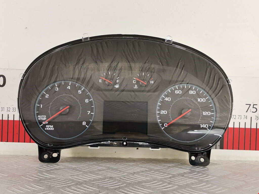 Панель приборная (щиток приборов) Chevrolet Equinox 3 84240633 арт. 1468331