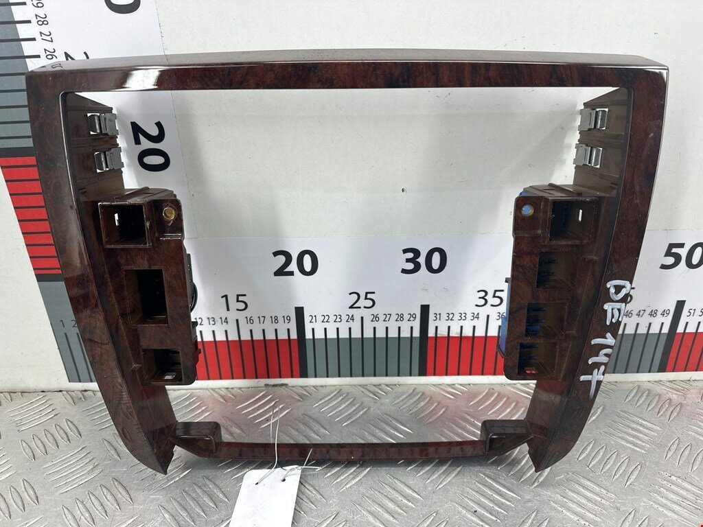 Рамка под магнитолу (под панель управления отопителем) Opel Omega B 24413313 арт. 2098012