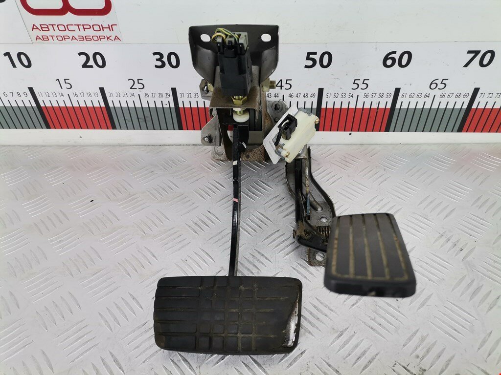 Педальный узел Subaru Legacy 3 (BE/BH) 36011AA041 арт. 1557316