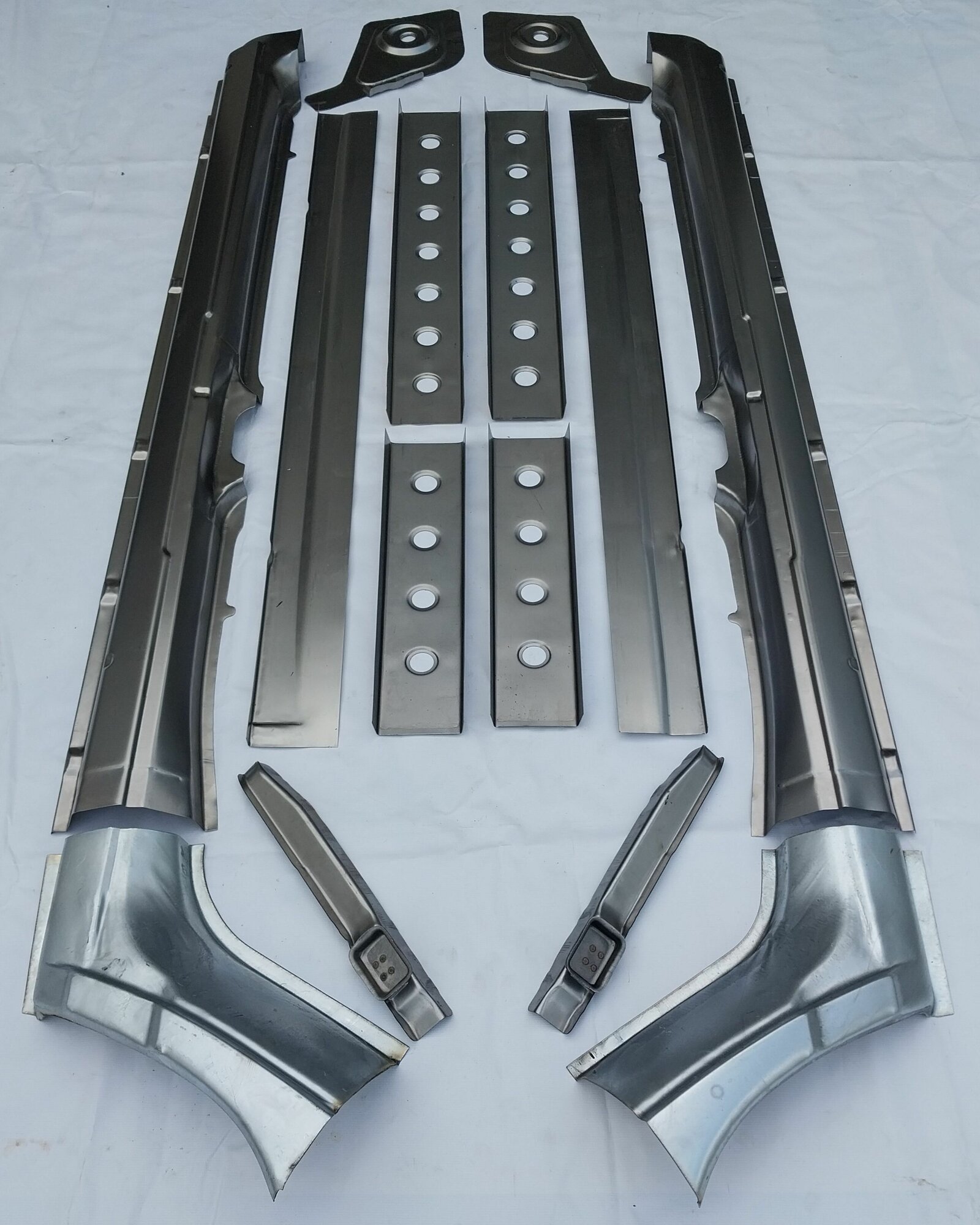 Комплект порогов на лада (ВАЗ) 2110, 2111, 2112