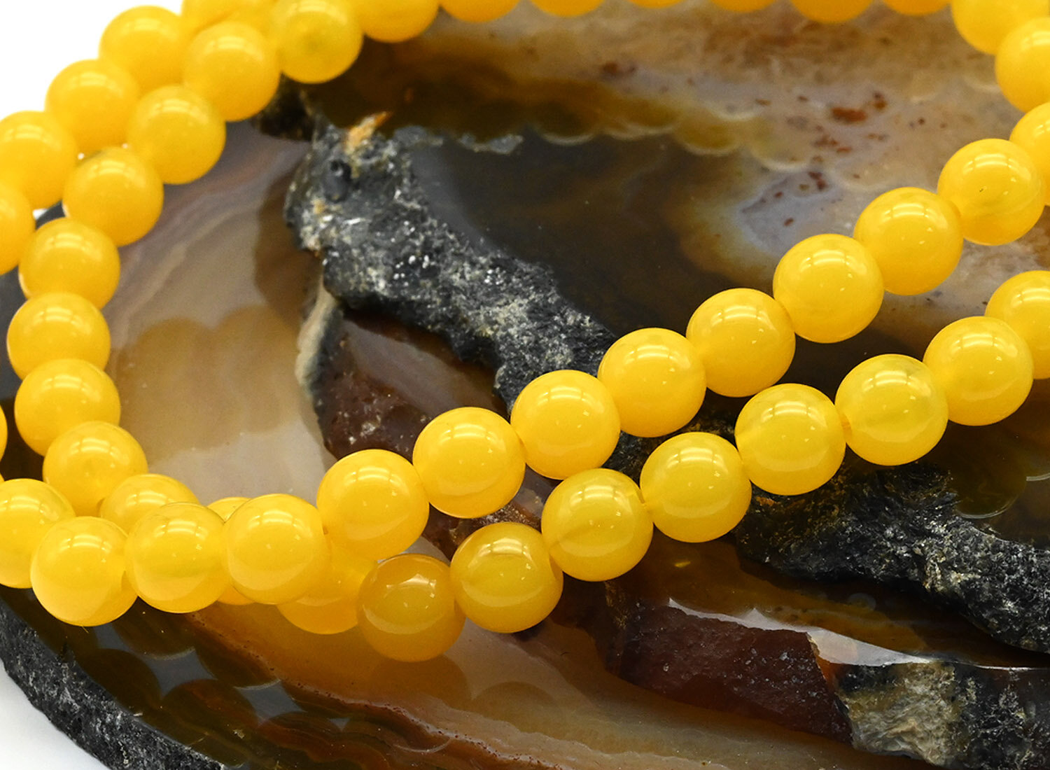 Бусы, янтарь