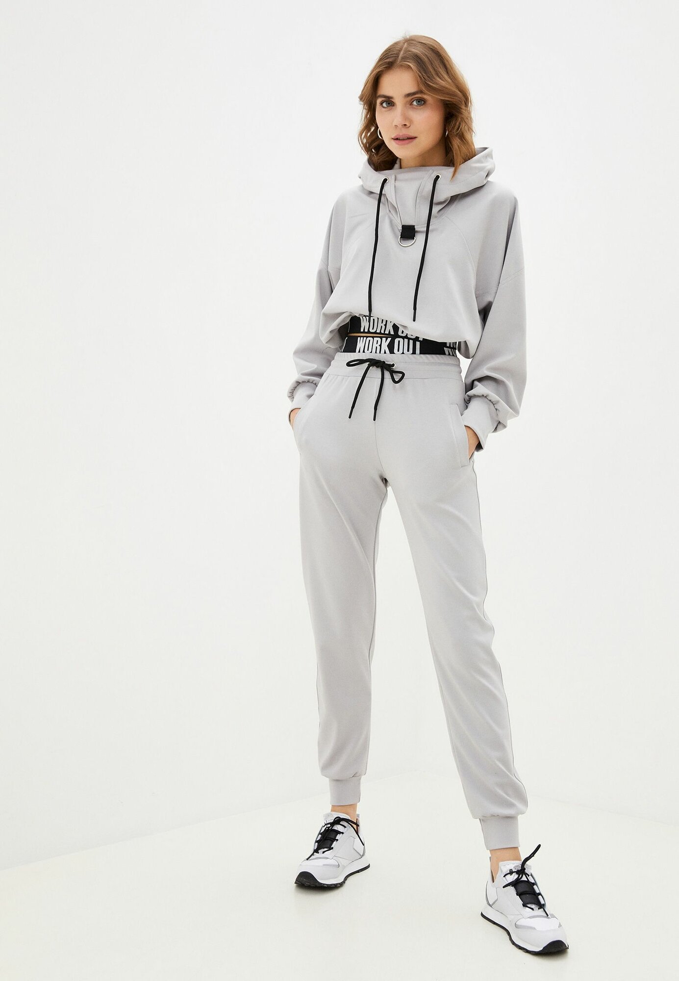 Костюм спортивный