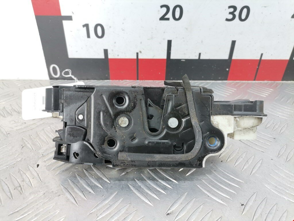 Замок двери передней правой Skoda Rapid 1 5E1837016B арт. 1822679