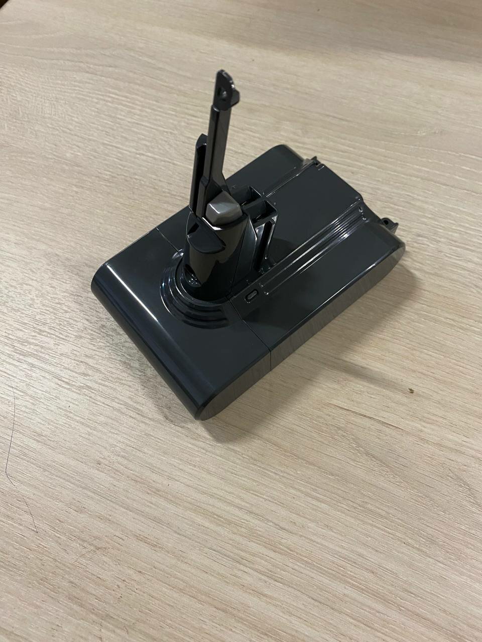 Аккумулятор для пылесоса Dyson V7, V7 Fluffy, V7 Animal, V7 Pro (SV11), 47.52Wh, 21.6V, 2200mAh, OEM