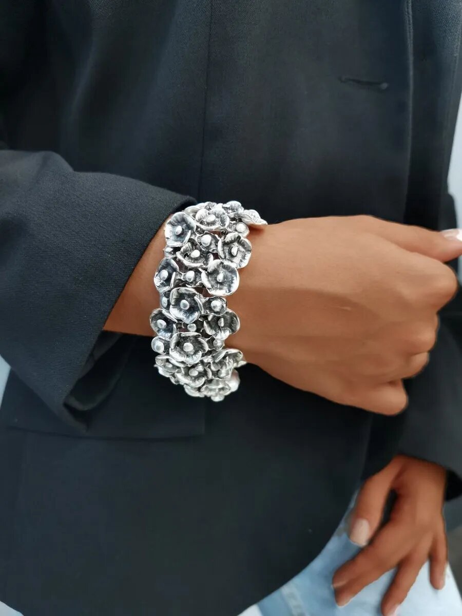 Эластичный браслет