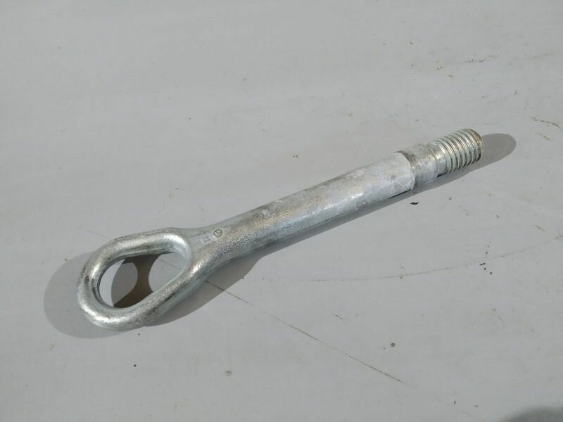 Буксировочный крюк Mersedes