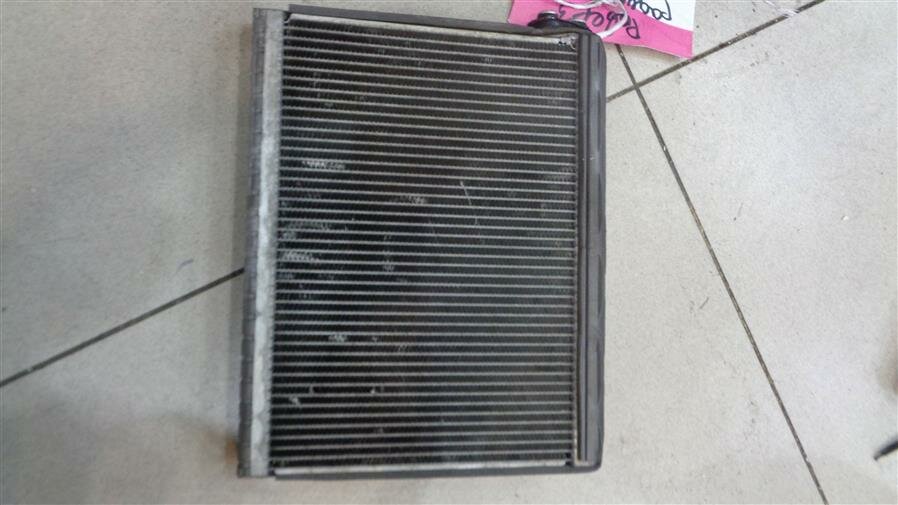 Испаритель кондиционера от Land Rover Discovery 3 2004-2009