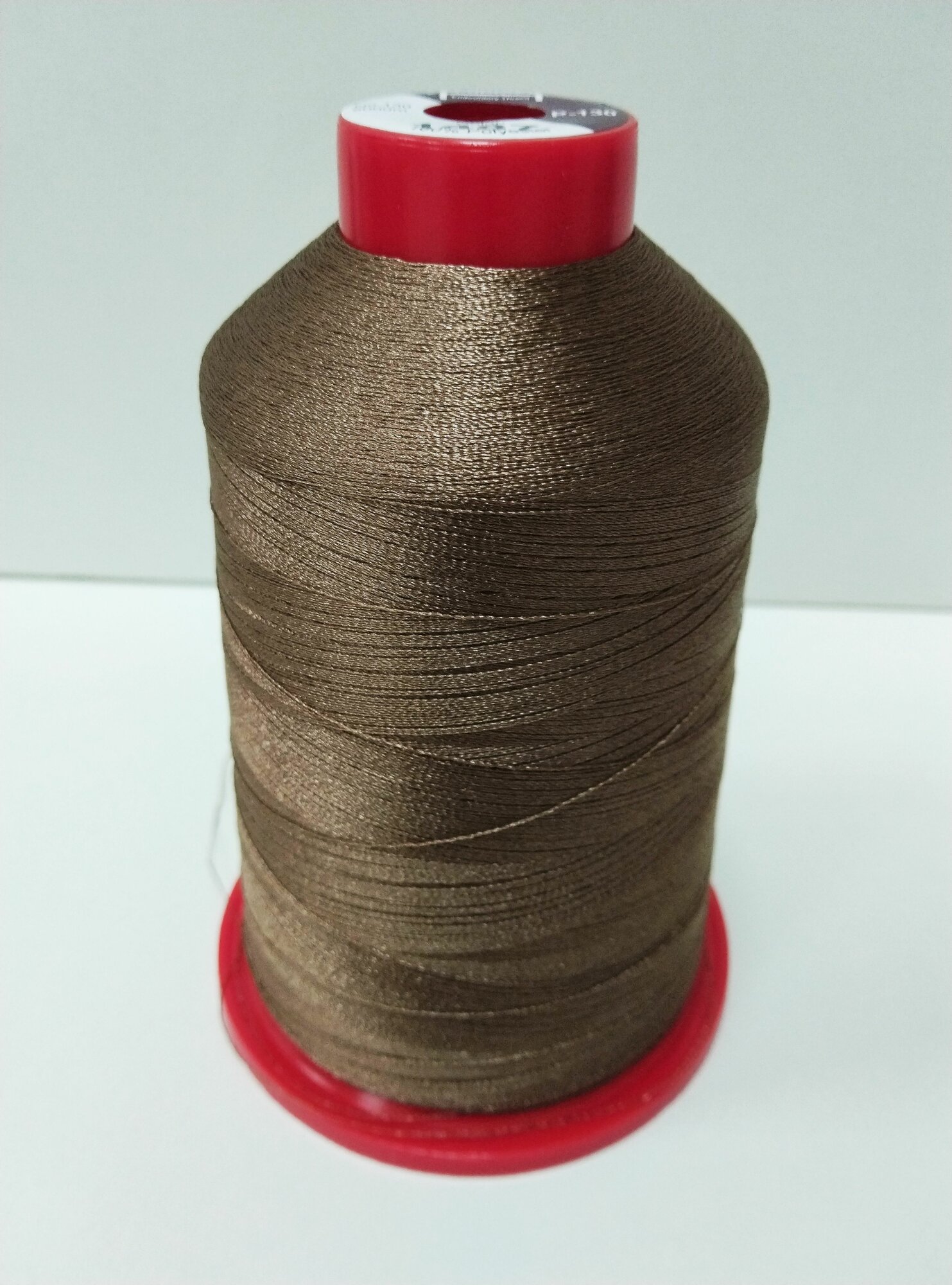 Нитки вышивальные Euron Р-130 №130 5000м, полиэстер, Цвет-1487 темно-коричневый