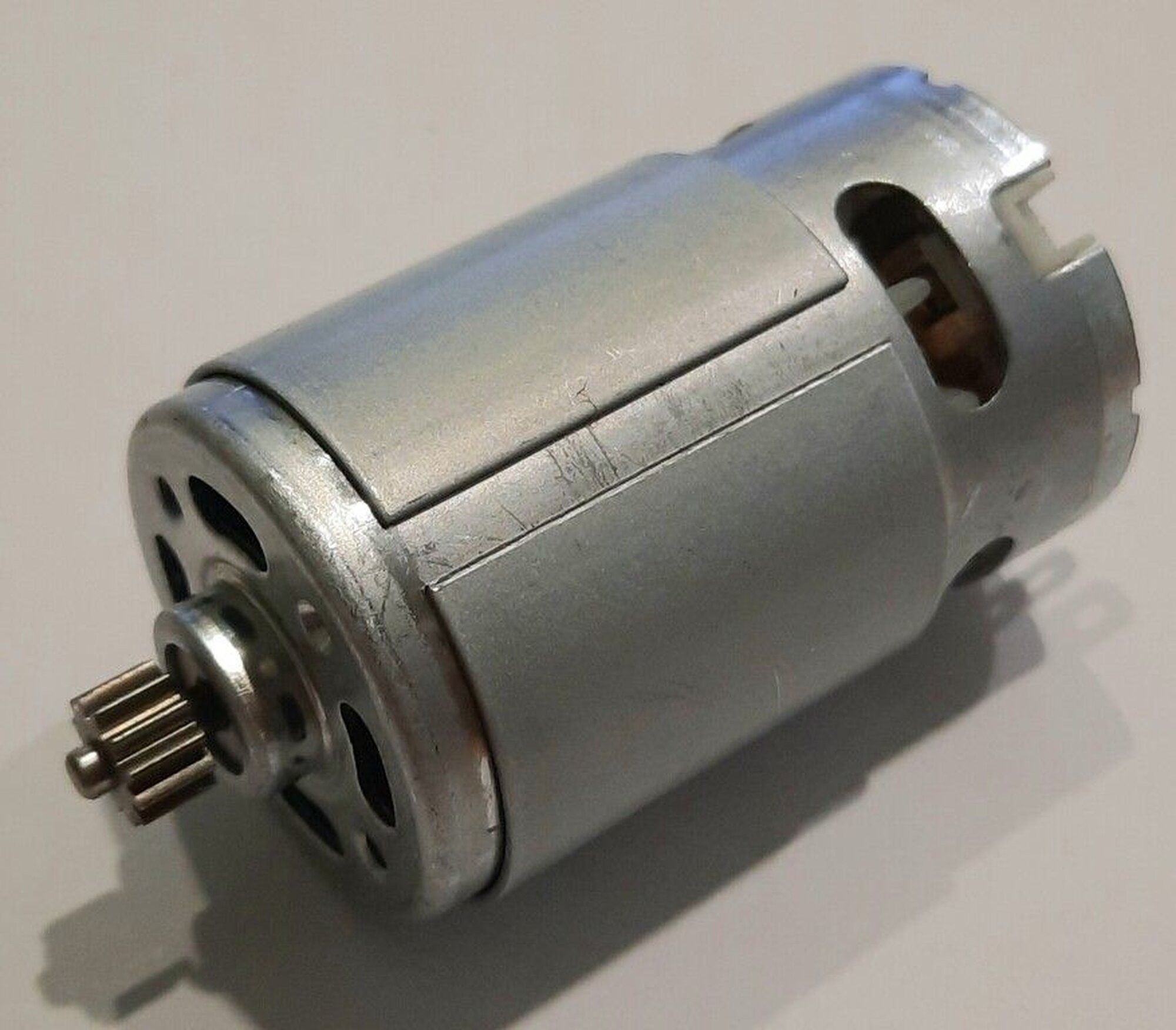 Двигатель для шуруповерта Интерскол, Patriot, P.I.T, Ресанта (12В Z12)