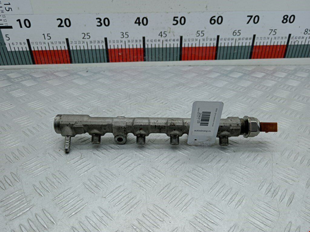 Датчик давления топлива Skoda Fabia 2 (5J) 03L906051 арт. 2049125