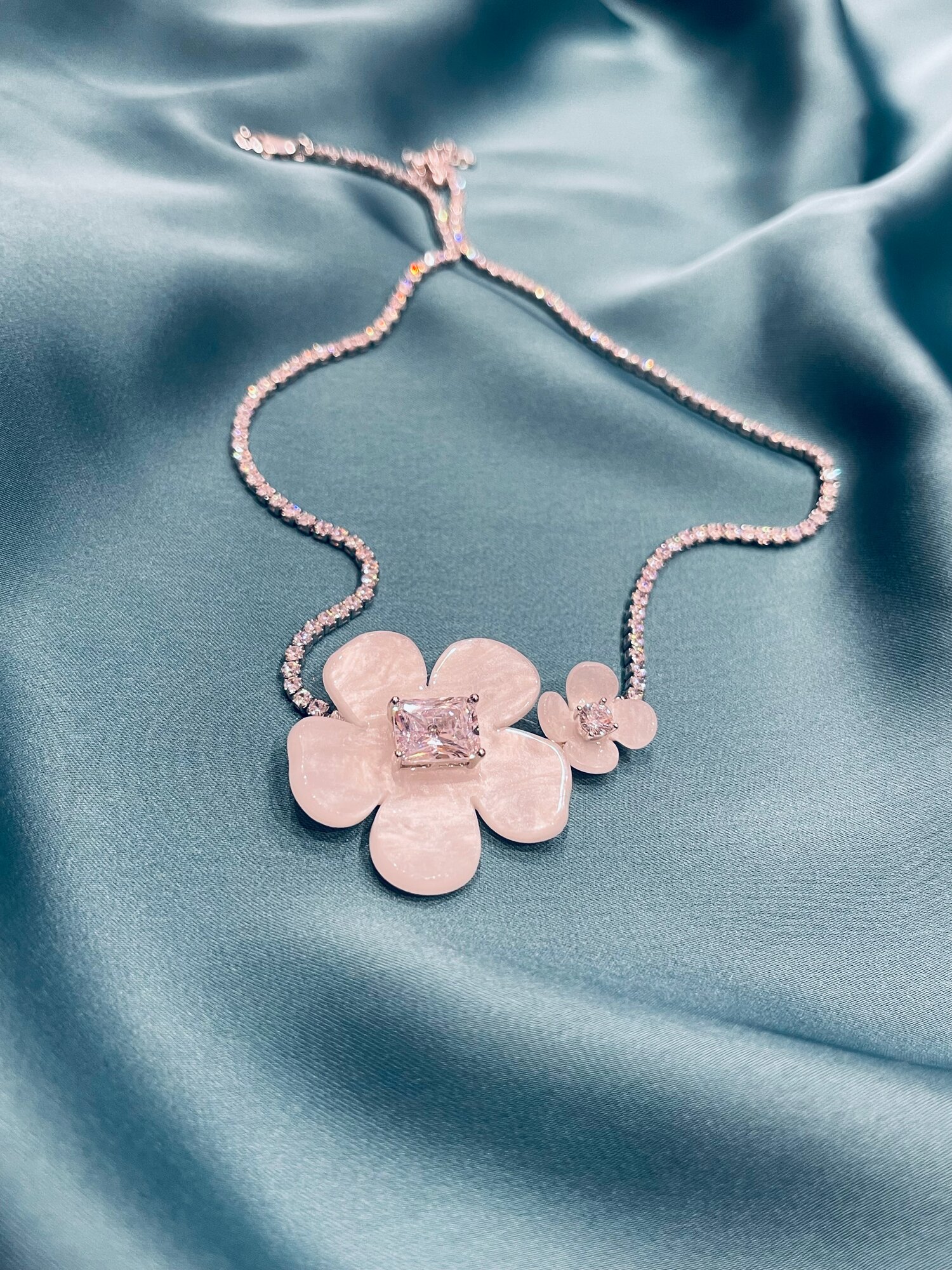 Колье, стекло, перламутр синтетический