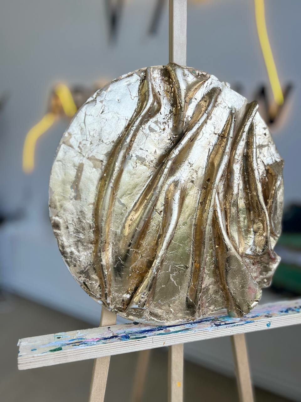 Картина ручной работы c поталью - "Золотые грани" диаметр 40 см