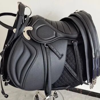 Седло для лошади