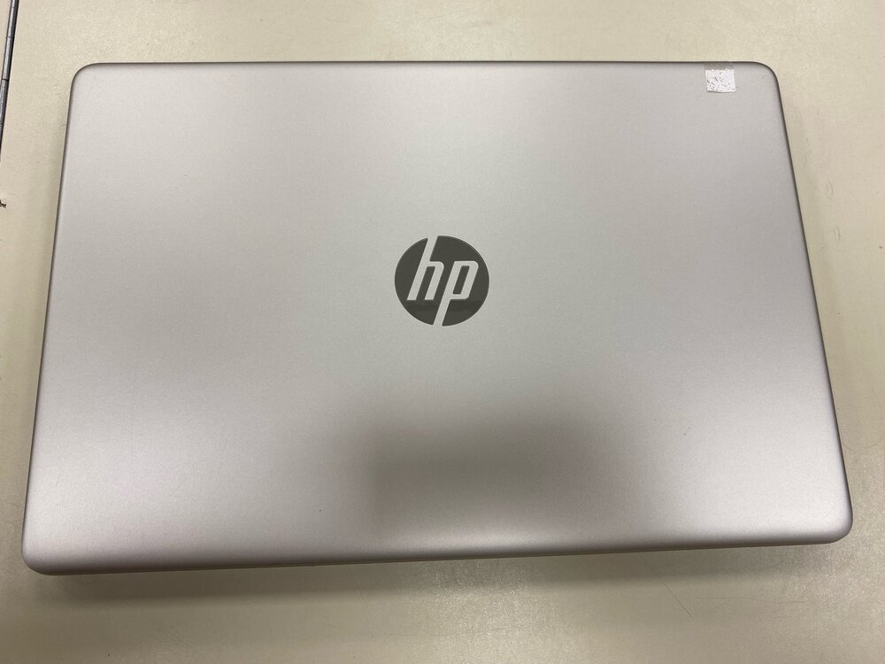 Ноутбук HP 240 G8 TN HD (1366x768) 202Z7EA Черный 14" Intel Core i3 1005G1, 8 Гб, SSD 256 Гб, Intel UHD Graphics, (Б/У) Уценка