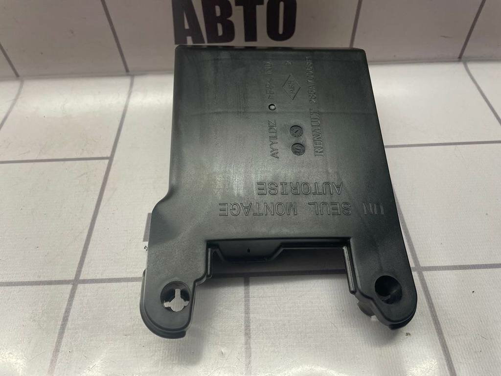 Крышка Renault Megane 3 09-16