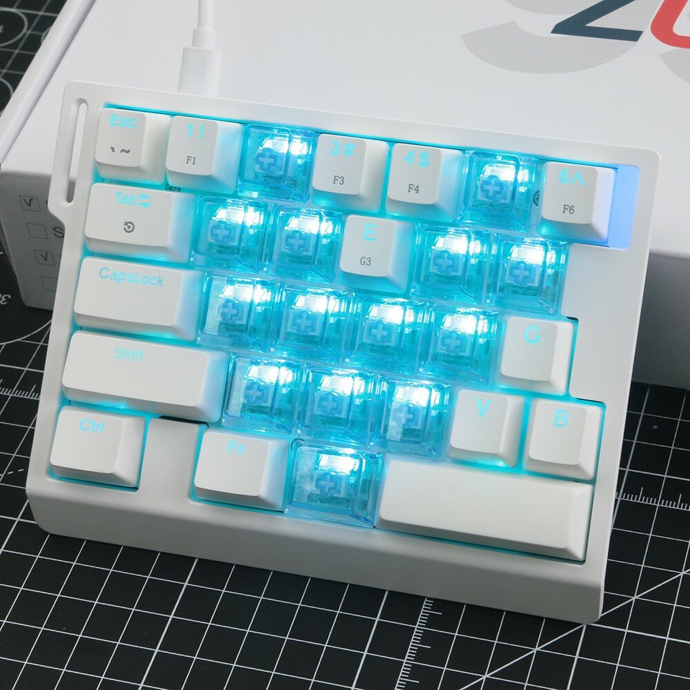 ZUOYA HE30 Одноручная игровая клавиатура с магнитными переключателями для Valorant, белая с синим сердечком