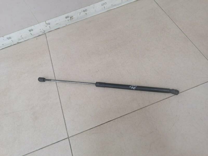 Амортизатор двери багажника Mazda 3 BK 2002-2009 кат.номер: BP4K62620D