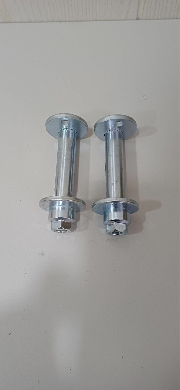 Развальные болты чери тигго CHERY tiggo T11 в сборе с гайкой и втулкой комплект 2 шт. длина втулки 73 мм до 11 года