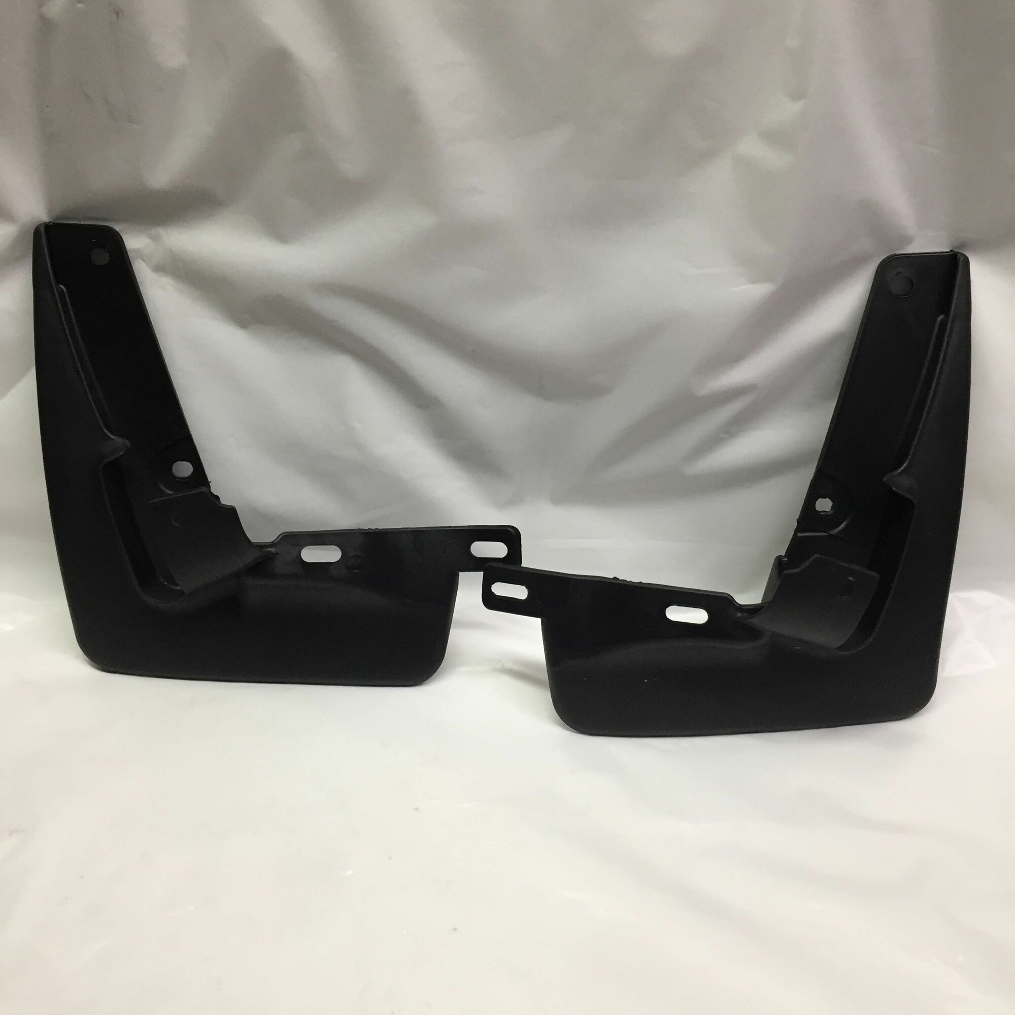 Комплект брызговиков передних колес LECAR LECAR010245107 Priora OEM 2170-8415512/13, 2 шт.