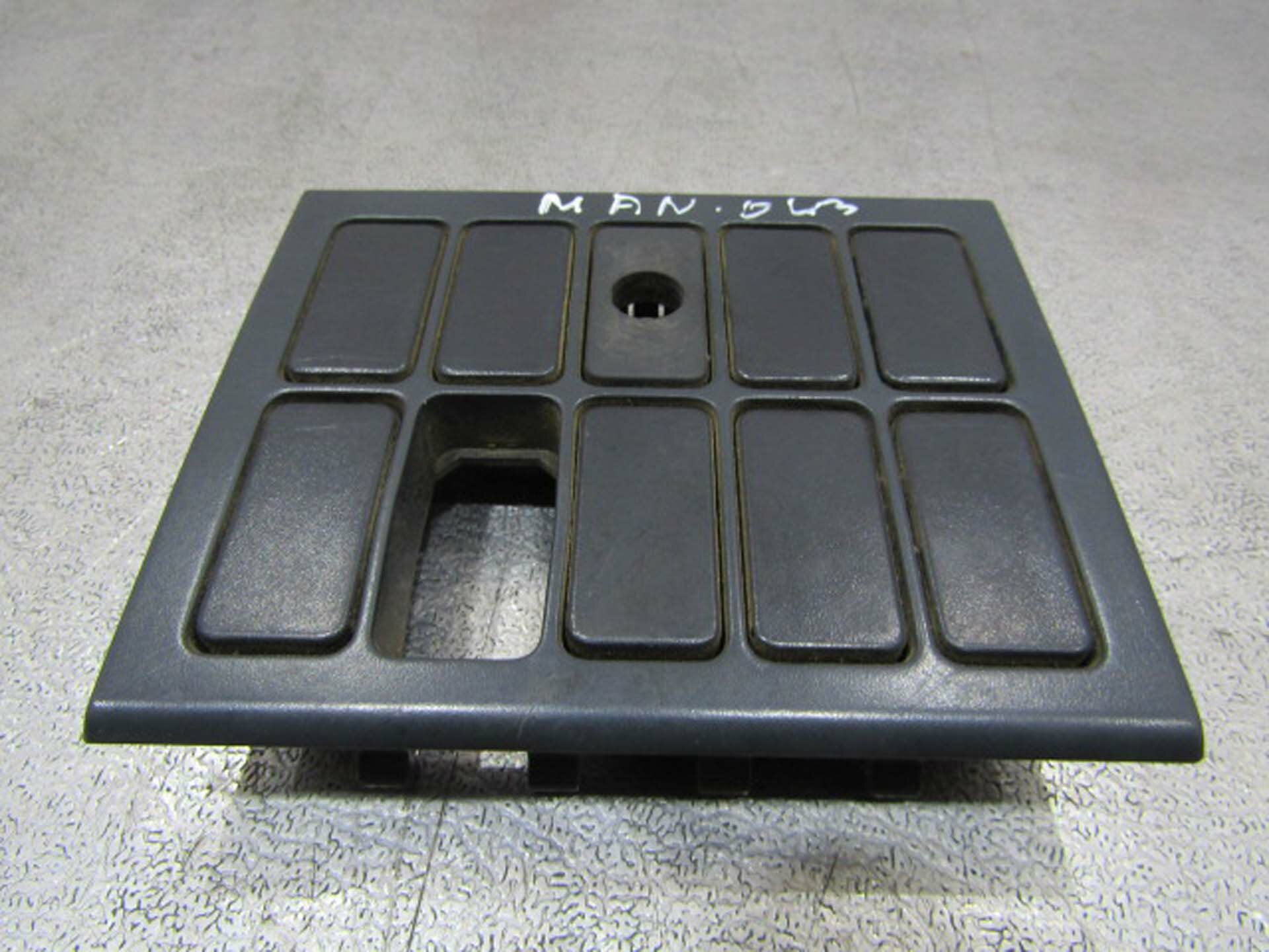 Накладка торпедо с заглушками MAN TGA, TGS, TGM, TGL