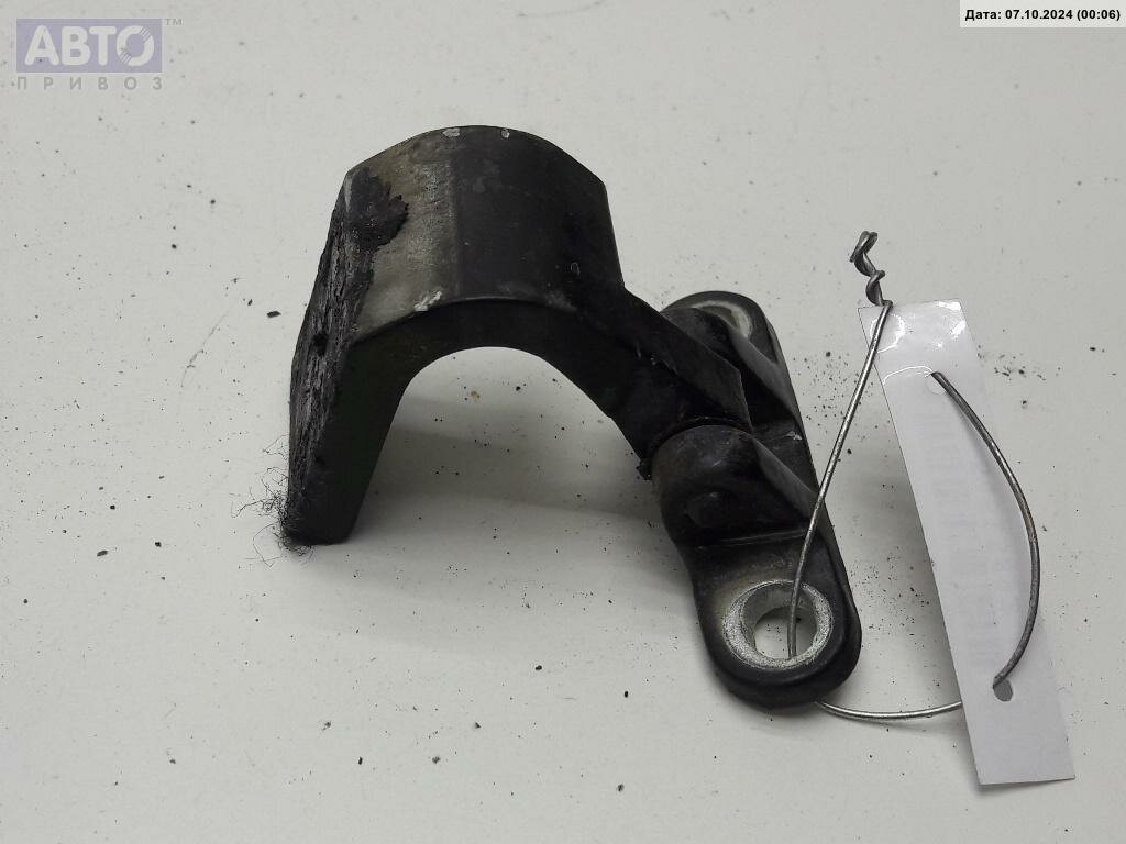 Петля крышки (двери) багажника Volkswagen Golf-3