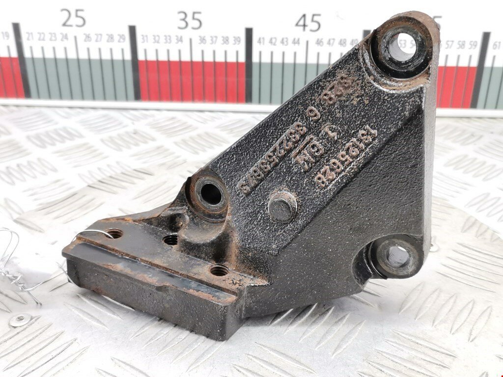 Кронштейн (крепление лапа) двигателя Opel Astra H 13125628 арт. 1956486