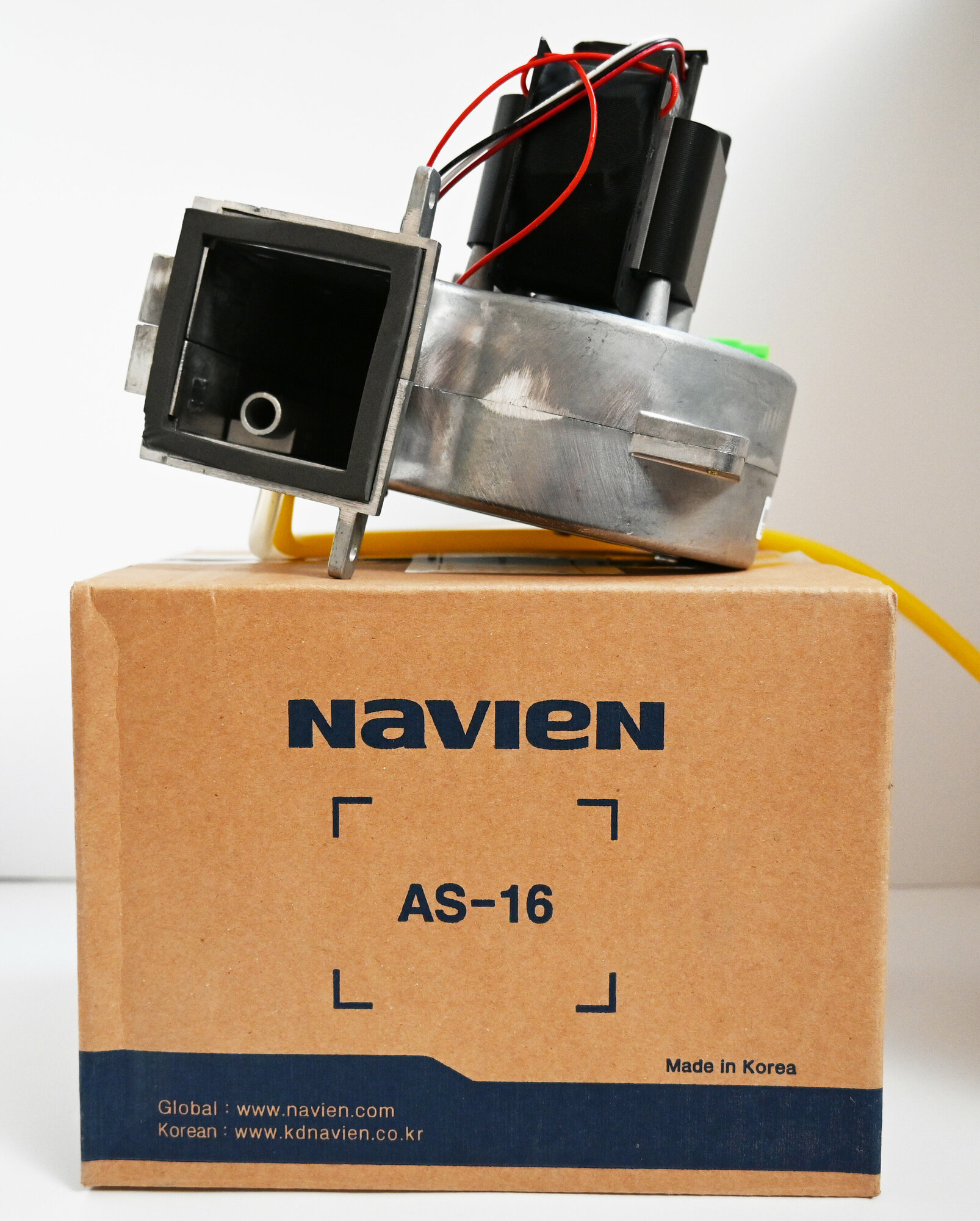 Вентилятор в сборе Navien: Ace 30-35K, Ace Coaxial 13-30K 30005562C